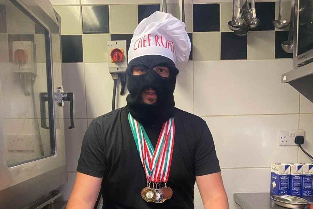 "La carbonara si fa con la panna": chef Ruffi e le ricette che ...