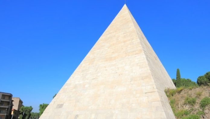 Visitare a Roma l'unica piramide esistente: per tutte le domeniche di ...