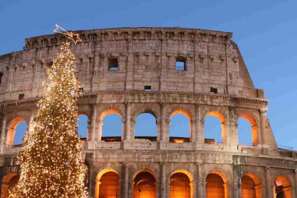 Roma, l'albero di Natale della città trasloca: dove vederlo e quando ci ...